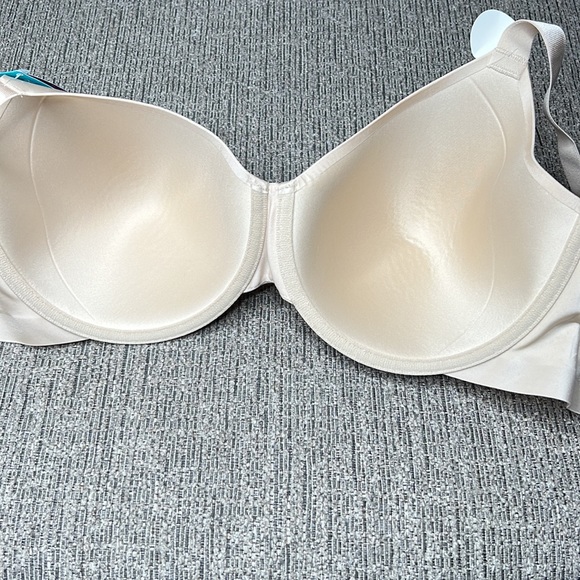 Vanity Fair | Intimates & Sleepwear | Vanity Fair Full Figure Nude Bra ...